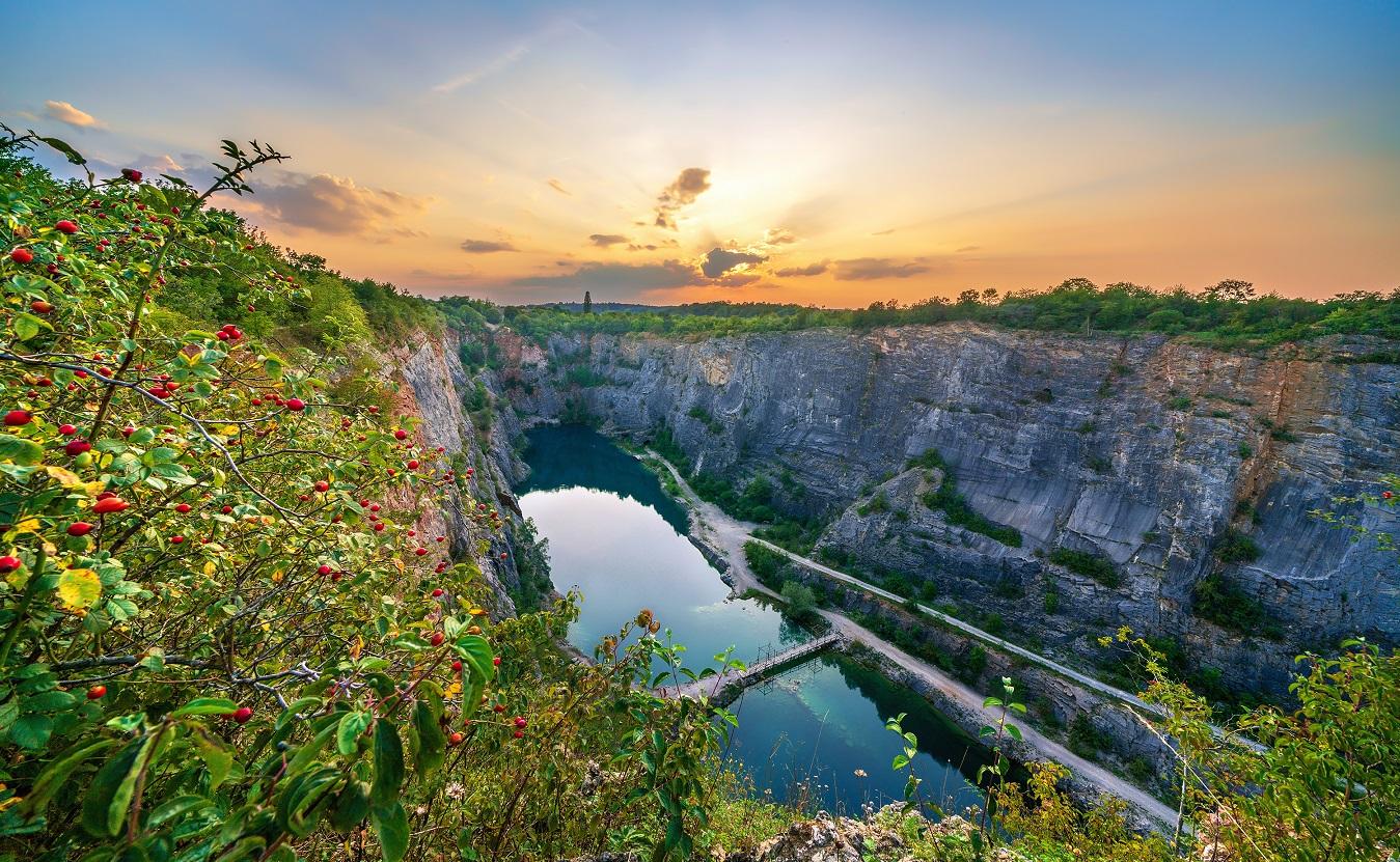Lom Velká Amerika – co zde dělat, výlety v okolí - Vcestovani.cz