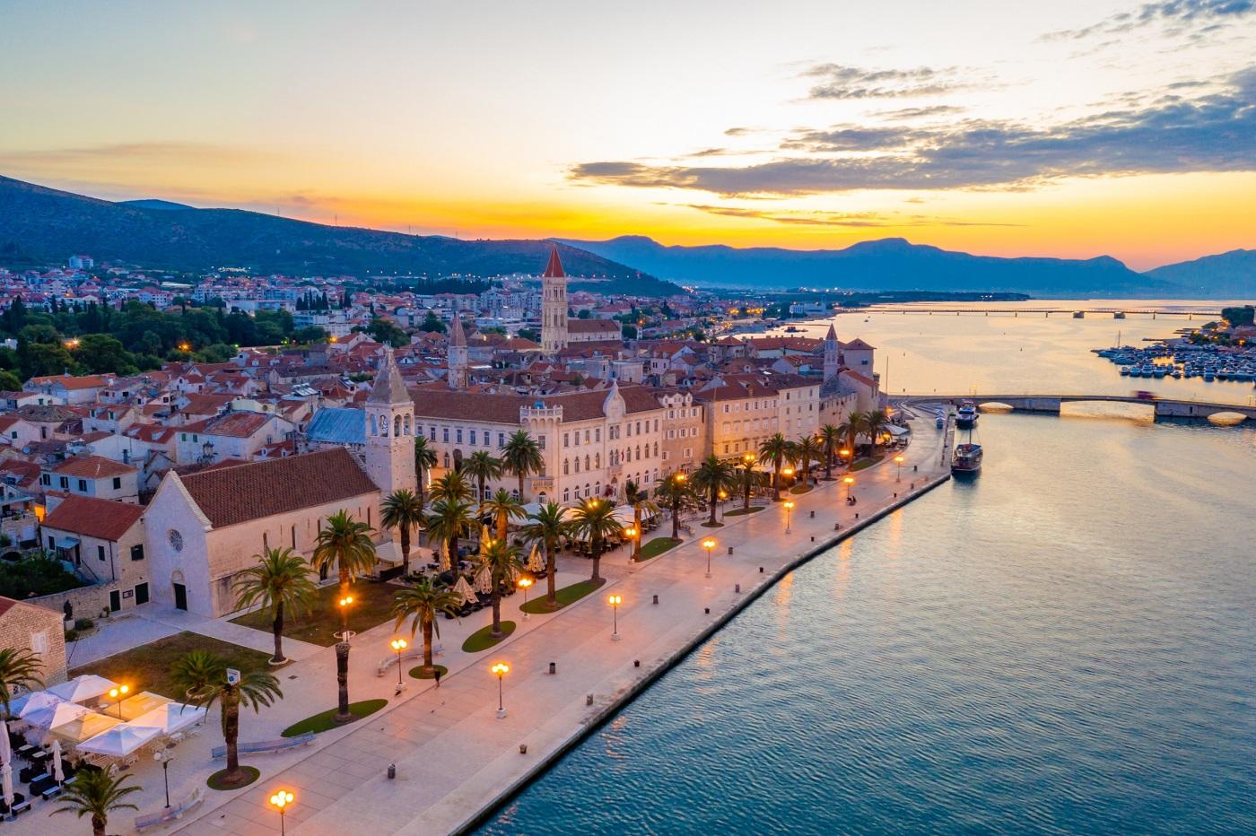 Trogir, Chorvatsko – památky, pláže, výlety a počasí - Vcestovani.cz